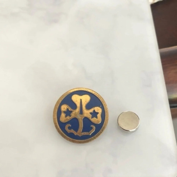 Vintage | Jewelry | Vintage Girls Scouts Brooch | Poshmark